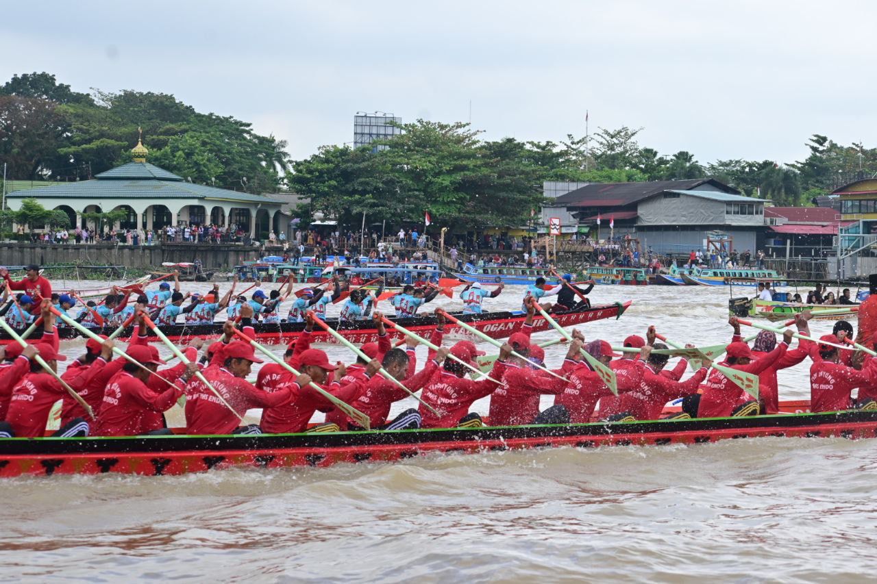 Lomba Bidar dan Perahu Hias – Famtrip Palembang 2022 – dananwahyu.com